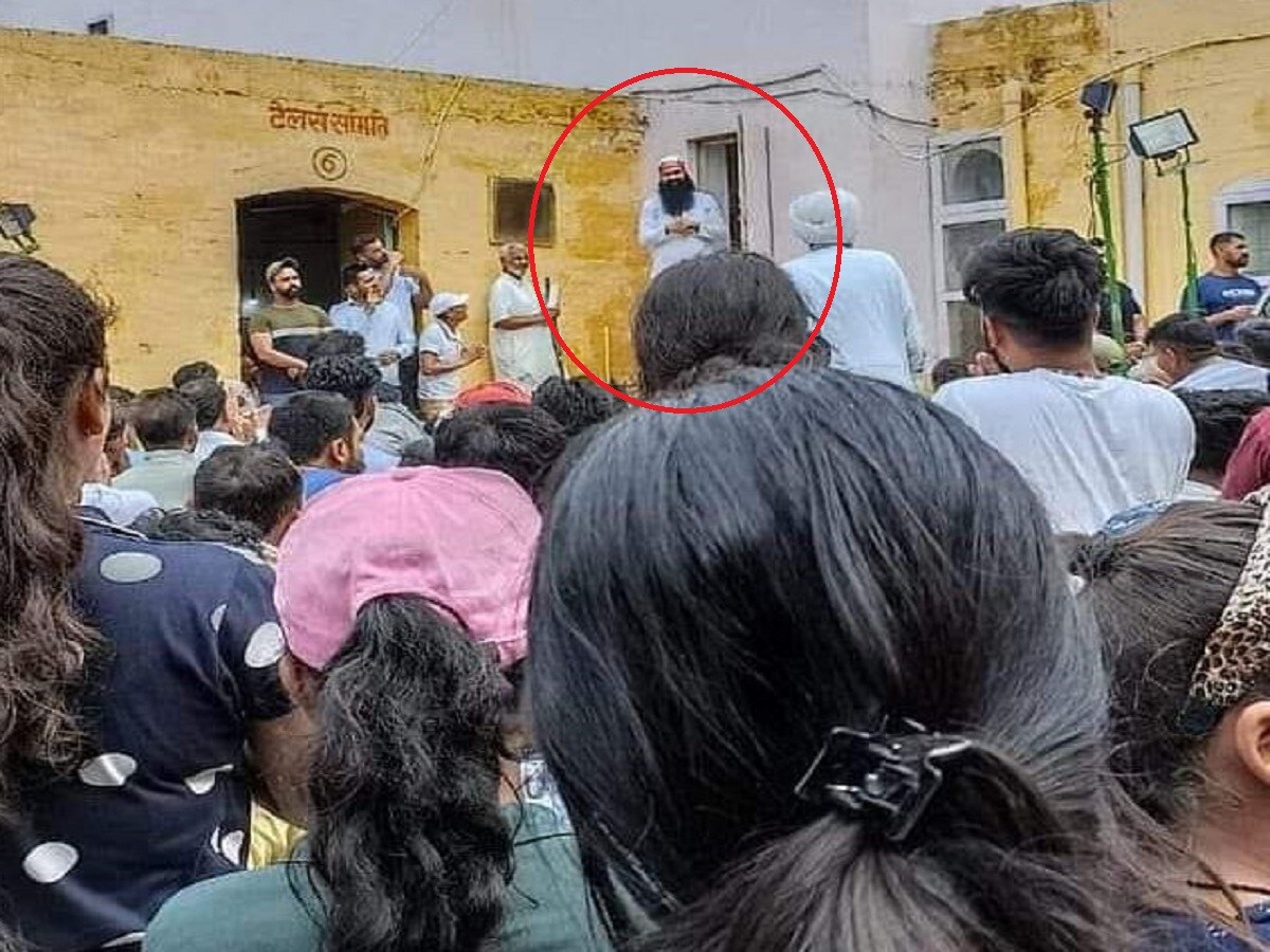 पैरोल पर जेल से बाहर आने के बाद समर्थकों से मिल रहा राम रहीम! Photo ...