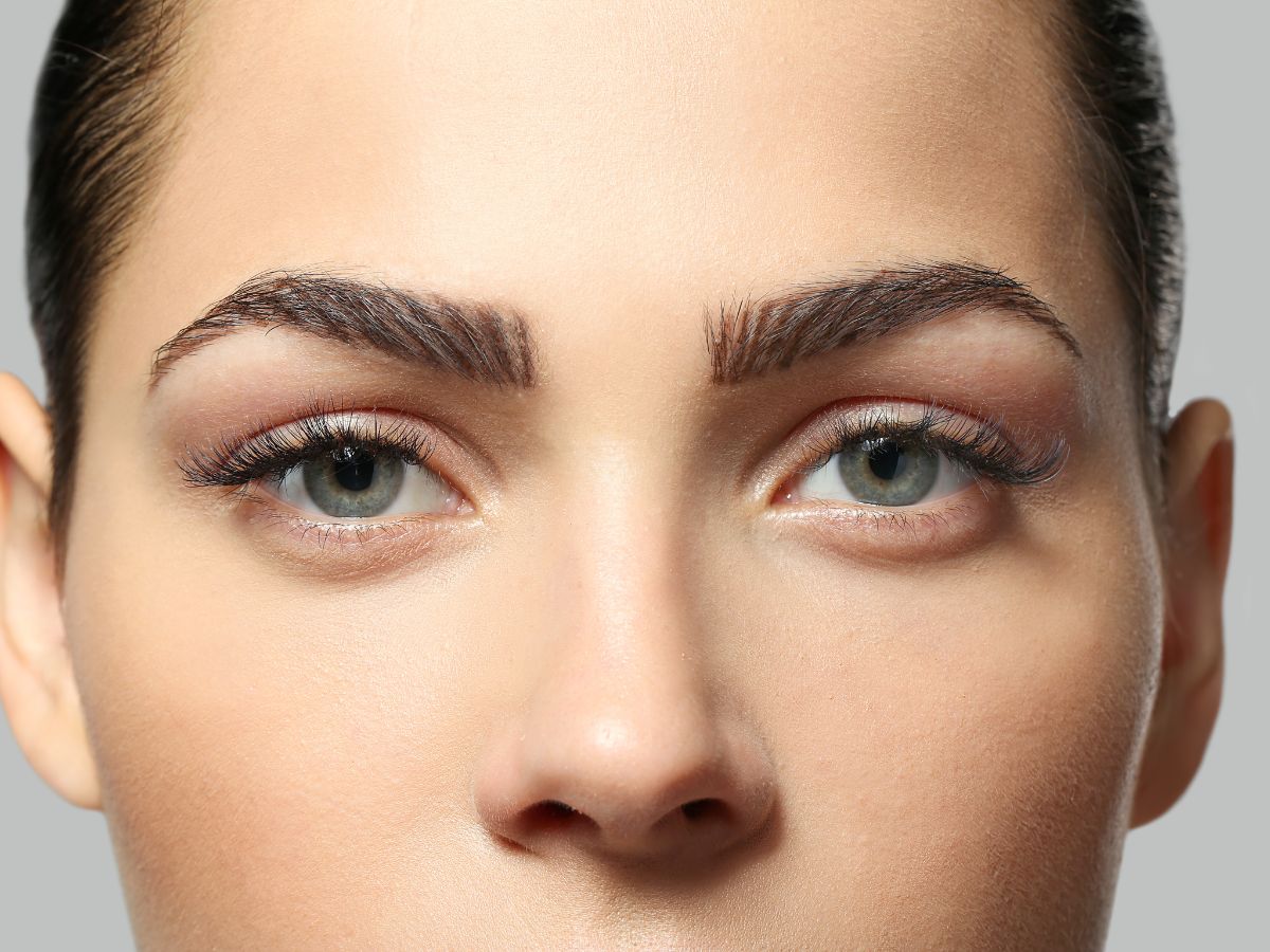 इंसान के चेहरे पर क्यों होती है भौहें? नहीं जानते होंगे आंखों के ऊपर ...