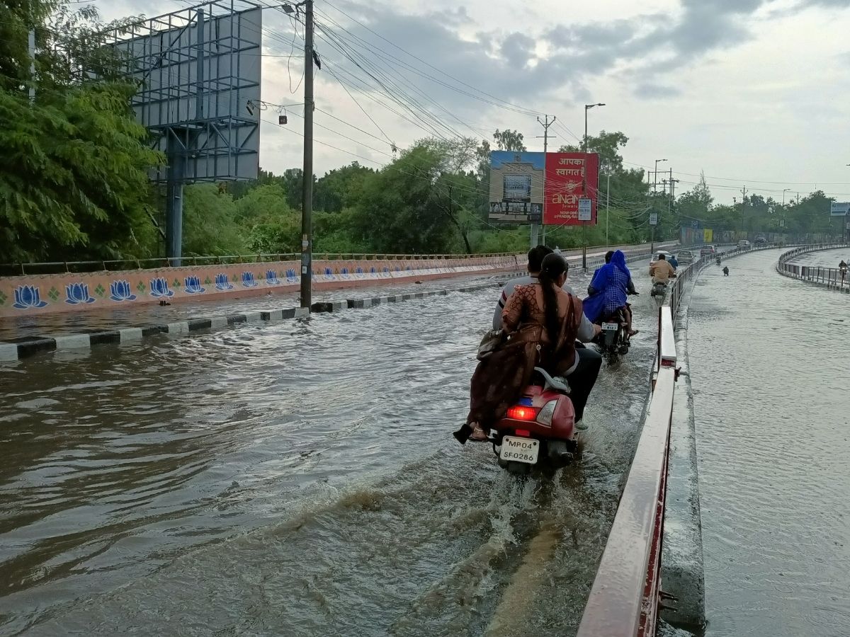 एमपी: भोपाल में सड़कें हुई जलमग्न, घरों में घुसा पानी; इन जिलों में ...