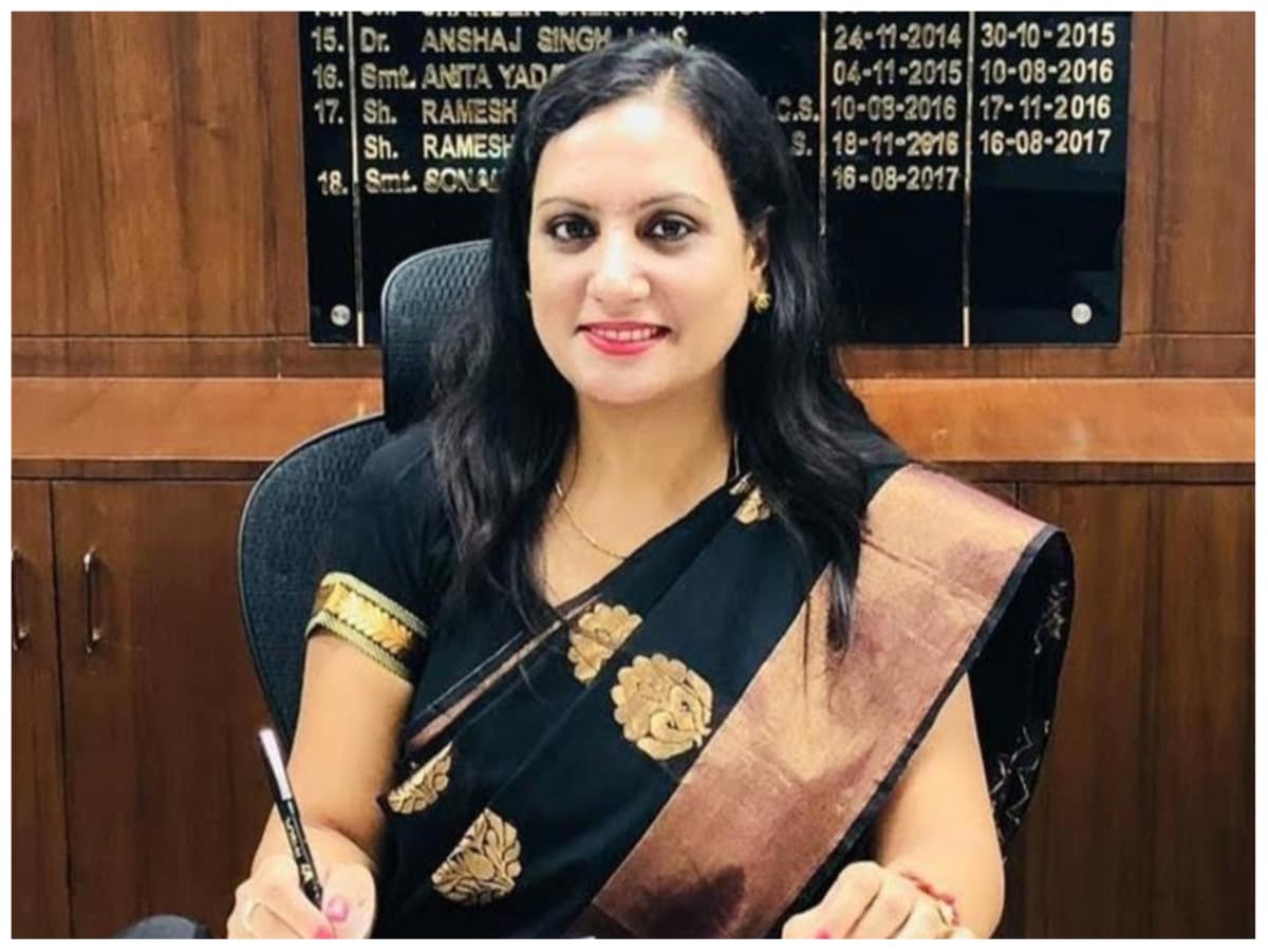 Success Story: कंपनी सचिव से बन गईं IAS, एक आर्टिकल ने बदल दी सोनल गोयल ...