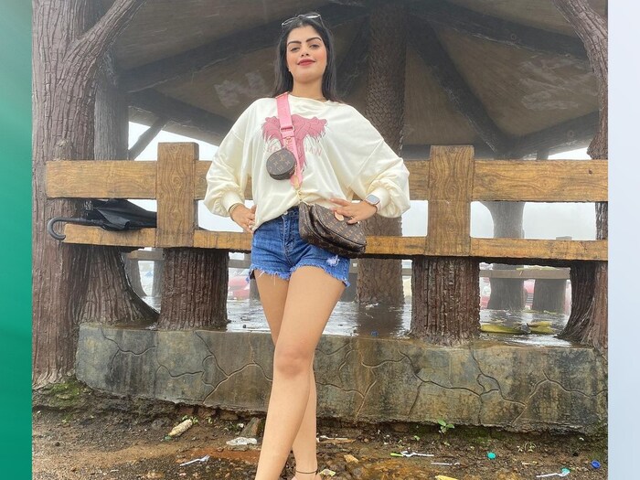 Prachi Singh Photos: बारिश में प्राची सिंह का लोनावला वाला लुक वायरल ...