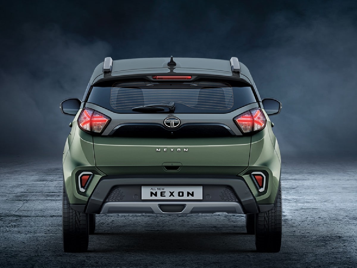 Tata Nexon का नया मॉडल हुआ लॉन्च, कीमत सिर्फ 9.75 लाख रुपये से शुरू ...
