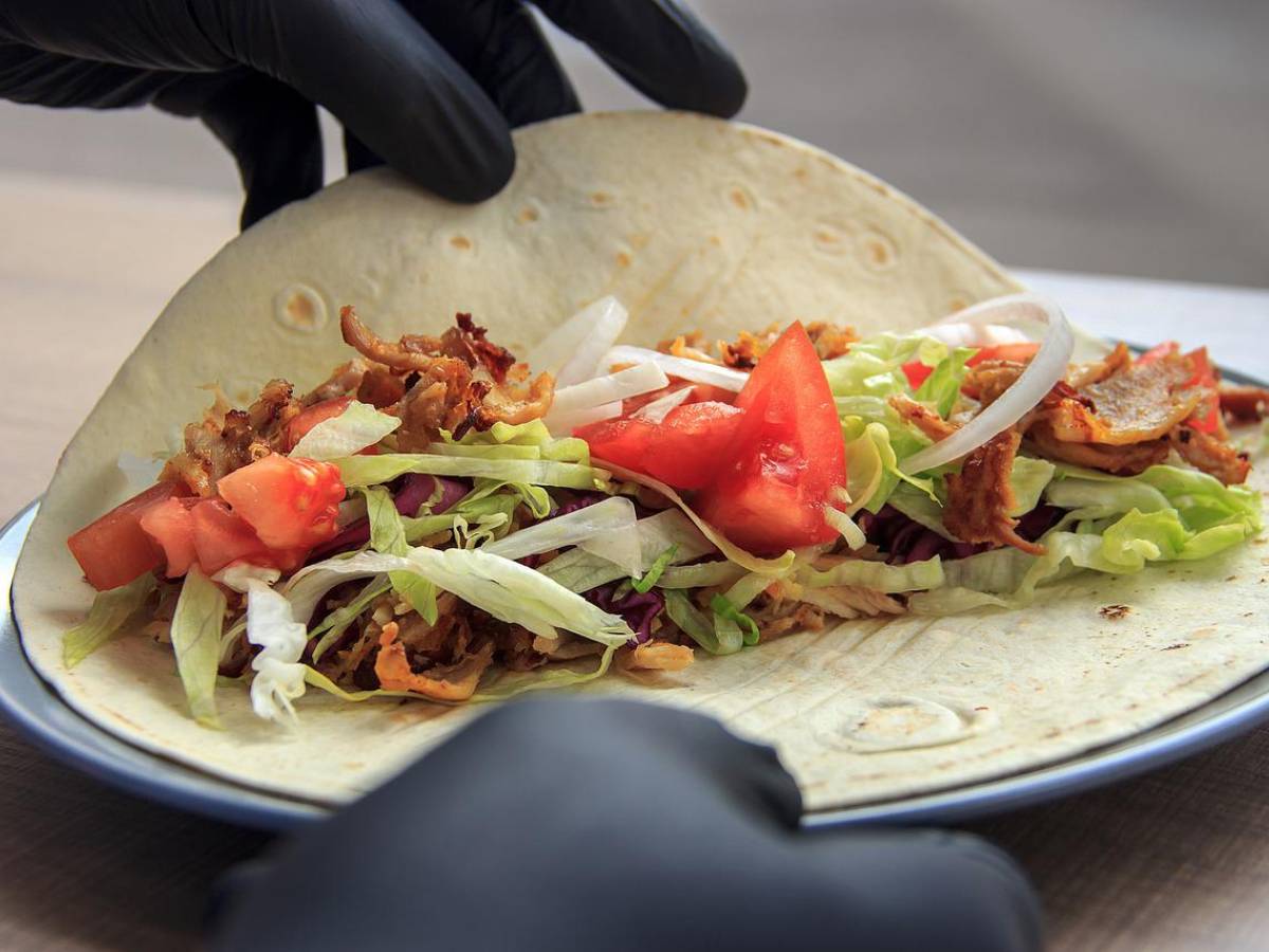 दिन-रात कबाब के बीच रहने का मौका, खाने से लेकर ओढ़ने-बिछाने को भी ...