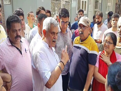 Haryana: बरसाती पानी में सियासी टर्र-टर्र, अब भाजपा के मनीष ग्रोवर ने ...