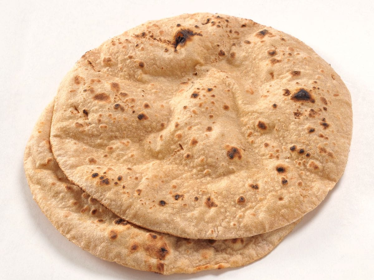 मानसून में रोटी में पनपते हैं फंगस या नमी, तो उन्हें सेफ रखने के लिए ...