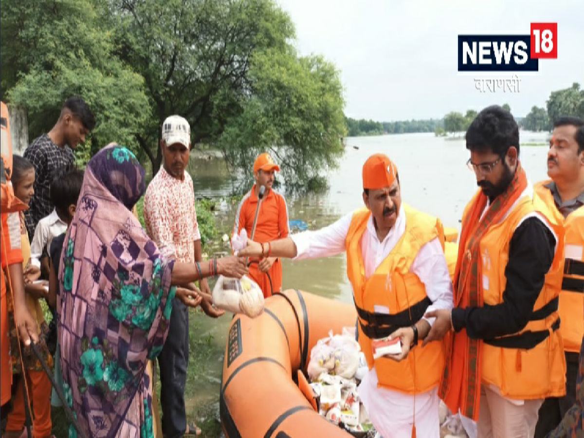 Varanasi Flood: बाढ़ से हाहाकार, NDRF के साथ BJP कार्यकर्ताओं ने संभाला ...