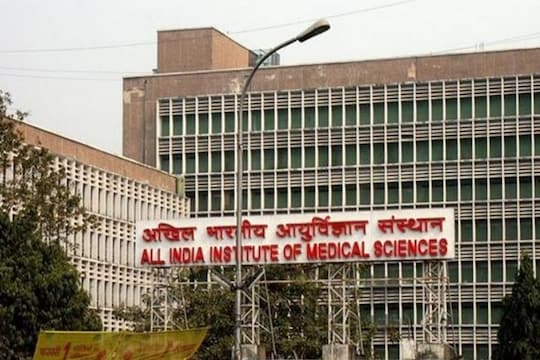 दिल्ली AIIMS ने शुरू किया डैशबोर्ड, वेबसाइट पर देगा खाली बेड और ...