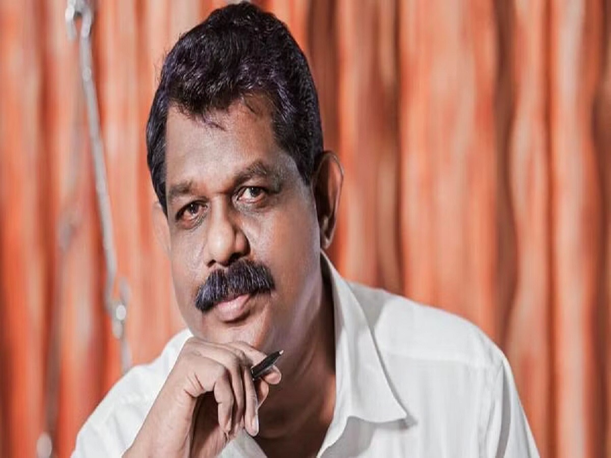 केरल: प्रदर्शनी में लगे 32 साल पुराने 'अंडरवियर' ने बढ़ाई मंत्री एंटनी ...