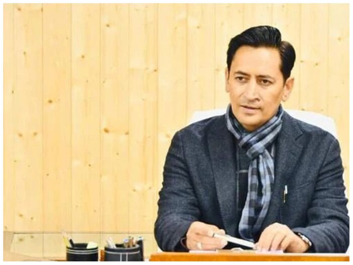 Success Story: 'कबाड़ीवाला' बनना चाहते थे IAS दीपक रावत, YouTube पर हैं ... Success Story: 'कबाड़ीवाला' बनना चाहते थे IAS दीपक रावत, YouTube पर हैं ...