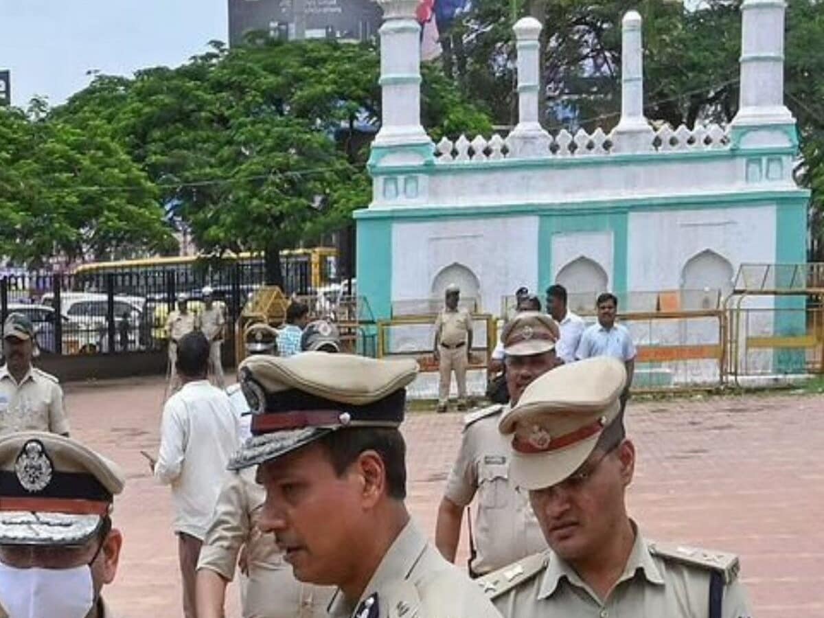 हुबली ईदगाह विवाद में क्‍या तर्क था अंजुमन का, जिसे हाई कोर्ट ने खारिज ...
