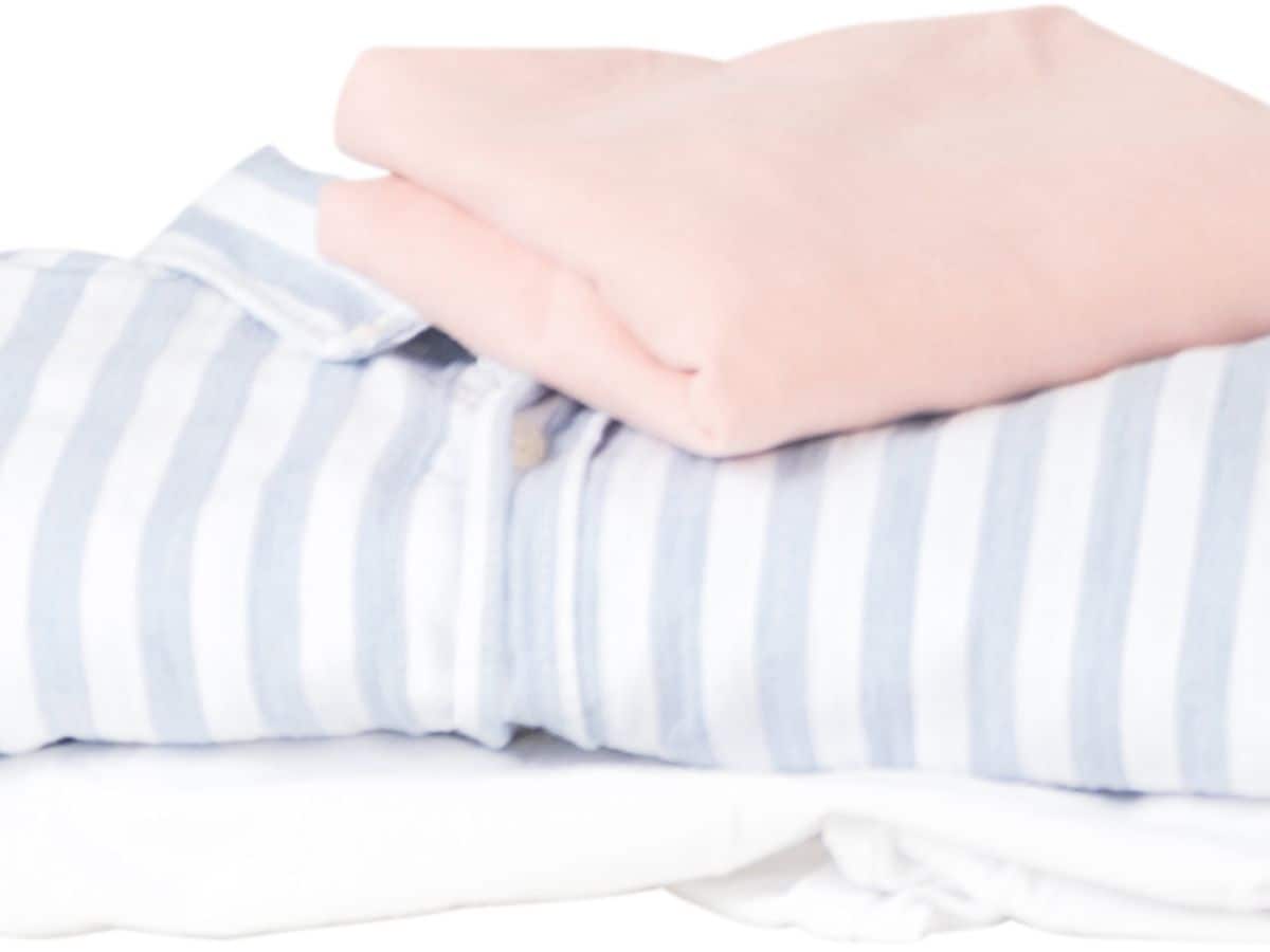 कपड़ों की चमक बरकरार रखने के लिए अपनाएं ये 5 टिप्स - amazing ways to ...