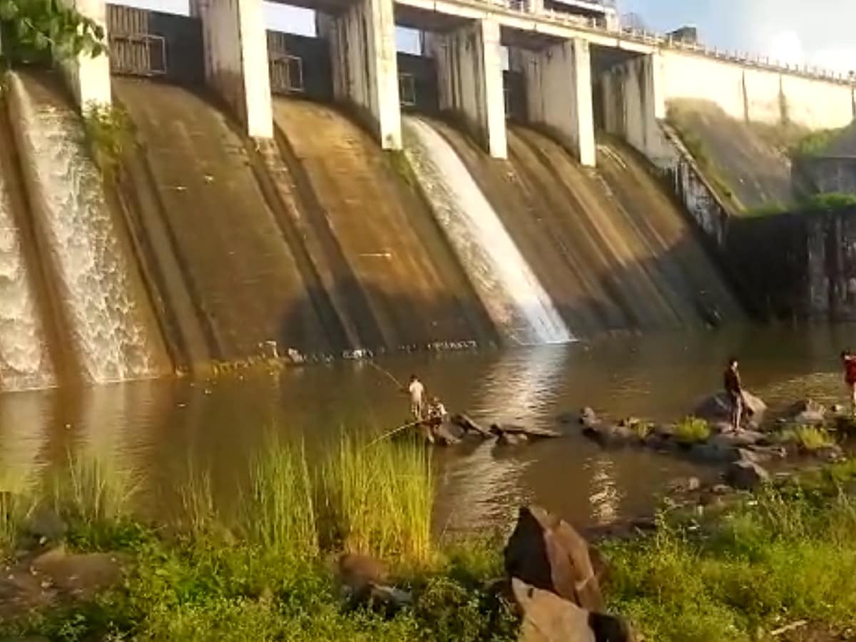 Flood Alert: पतरातू डैम का जलस्तर अचानक बढ़ा, दो फाटकों से रिलीज किया ...