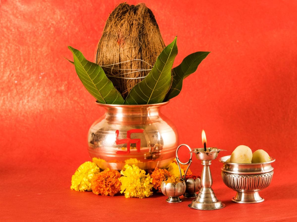 Kalash Sthapana: कलश स्थापना में क्यों किया जाता है नारियल का प्रयोग ...