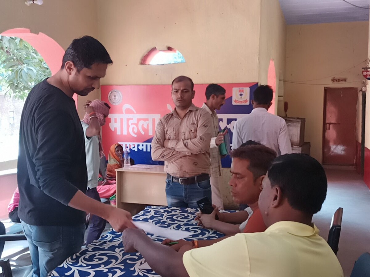 35 लाख की साइबर ठगी के मामले में दिल्ली पुलिस पहुंची धनबाद, कॉलेज छात्र ...