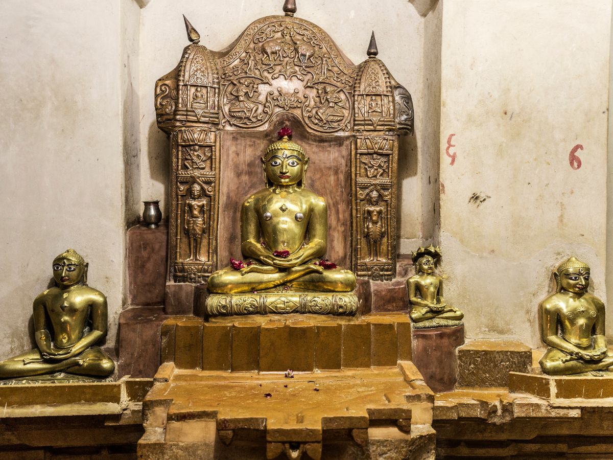 Navkar Mantra: जैन धर्म का मूल मंत्र और अर्थ क्‍या है? जानें किसने की ...