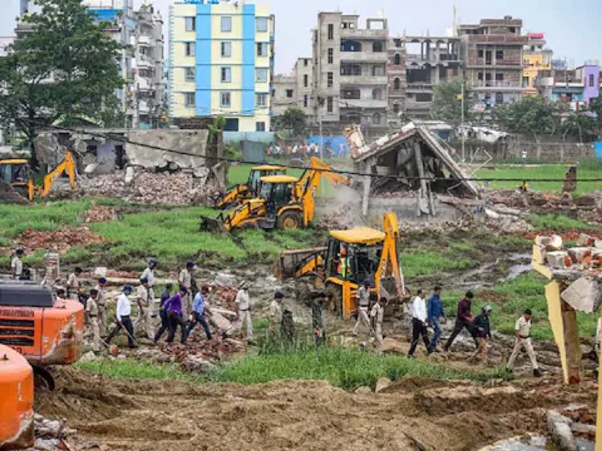 प्रशासन के रहते कैसे बने घर, प्रतीत होता है राजीव नगर में पुलिस के वेश ...