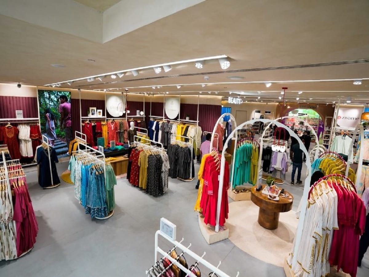 रिलायंस रिटेल ने लॉन्च किया प्रीमियम फैशन और लाइफस्टाइल स्टोर AZORTE ...