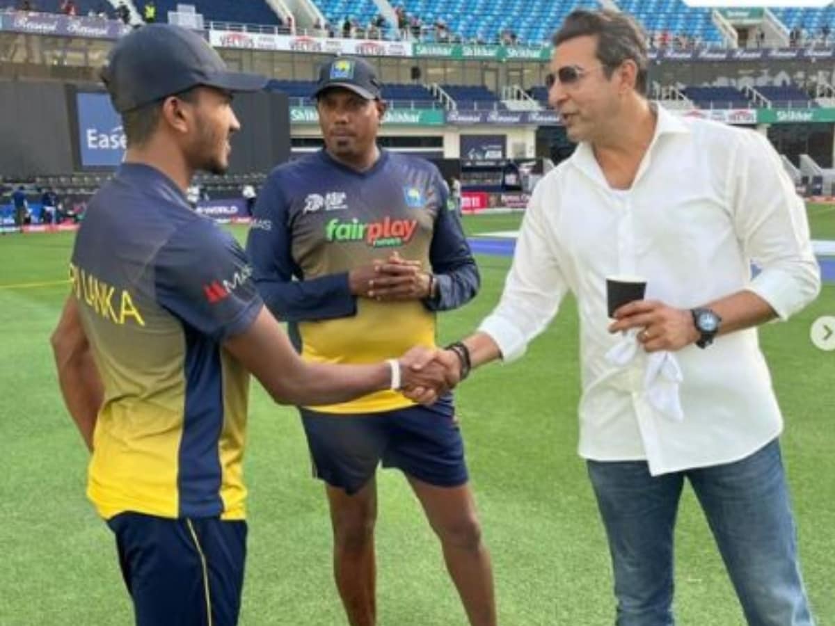 एशिया कप फाइनल से पहले 'गुरु' वसीम अकरम की शरण में पहुंचा श्रीलंकाई पेसर, VIDEO वायरल - watch ...