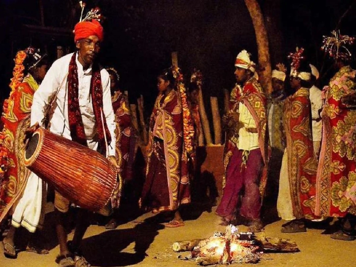 यूपी के 13 जिलों में अनुसूचित जाति से हटाकर अनुसूचित जनजाति में शामिल ...