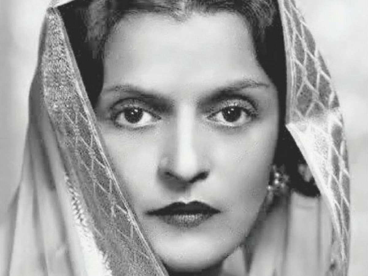 पुण्यतिथि : वो रानी जिसने सैंडल में जड़वाए हीरे-मोती, शिफॉन और सिल्क की ...