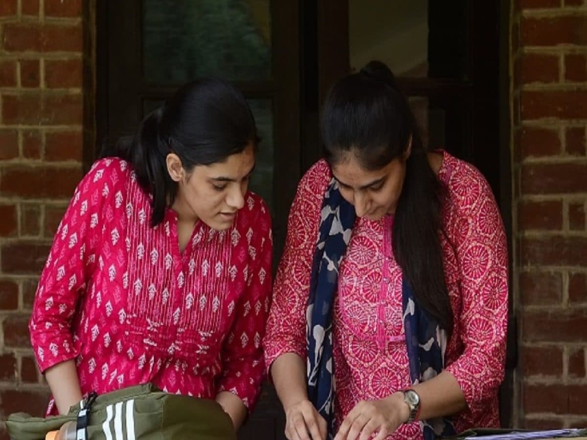 JEE Advanced Topper 2022: इन 10 उम्मीदवारों को JEE Advanced में मिले 1 ...