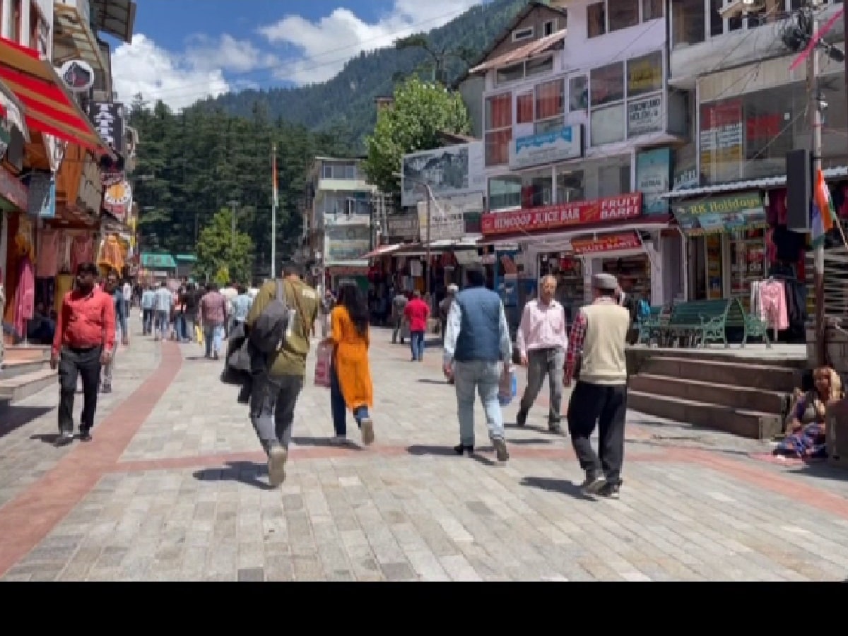 कुल्लू मनाली के पर्यटन पर भी बारिश की मार, जुलाई में सबसे कम आए पर्यटक ...