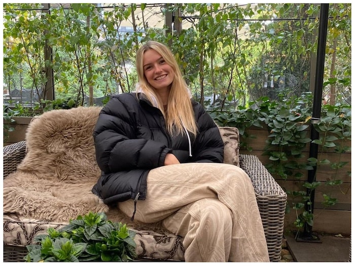 खूबसूरती में हॉलीवुड एक्ट्रेस को मात देती है यह क्रिकेटर, स्माइल बना ...