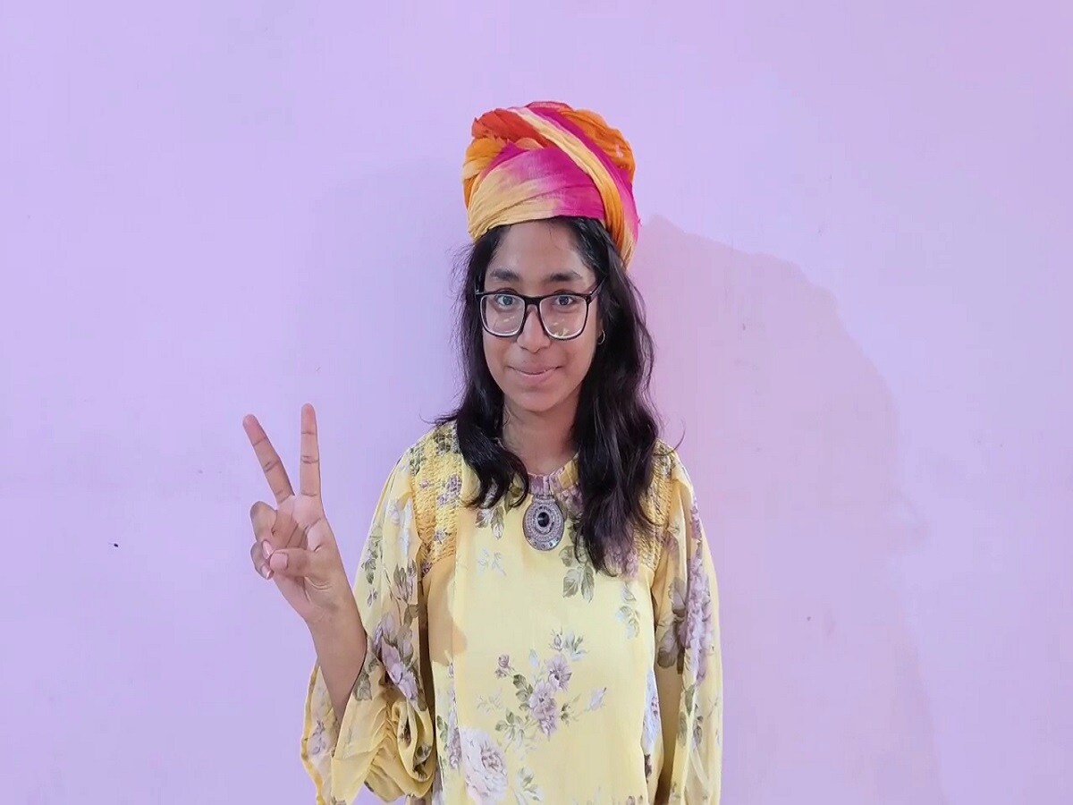 PHOTOS: हरियाणा की बेटी महक ने NEET परीक्षा में हासिल किया 8वां रैंक ...