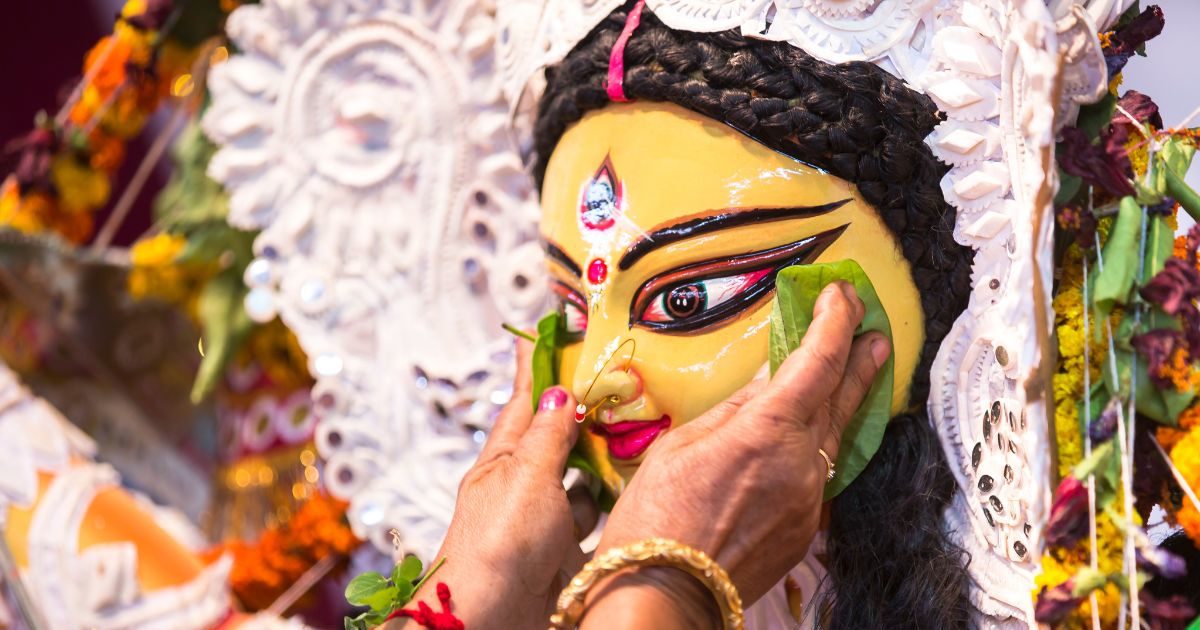Durga Puja 2022: दुर्गा पूजा में ढोल की तान पर होता है धुनुची नृत्य ...