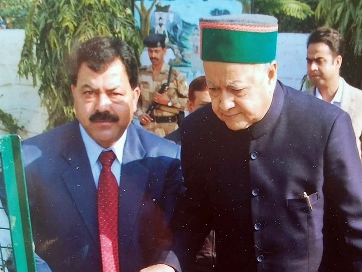 वीरभद्र सिंह के सुरक्षा अधिकारी रहे DSP पदम सिंह पर BJP सरकार मेहरबान ...