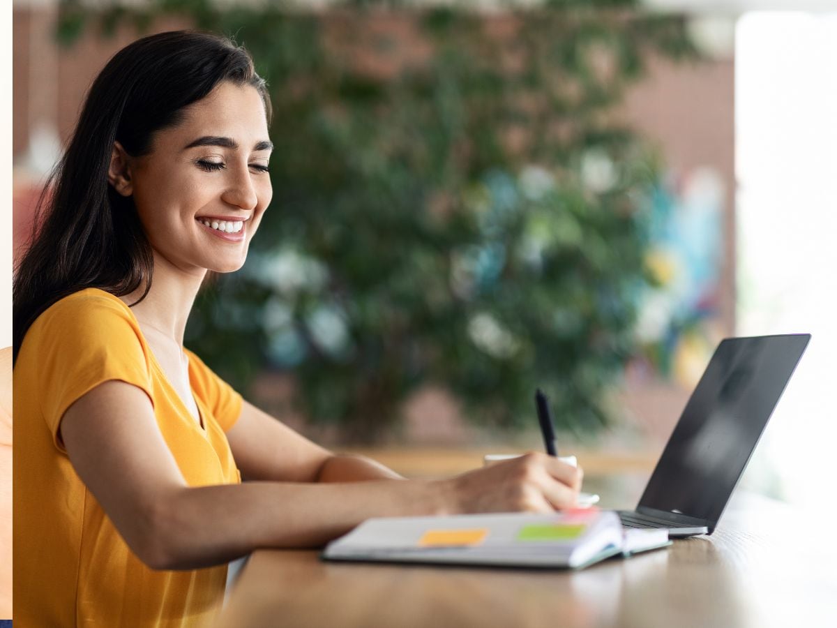 Career Tips: पढ़ाई करते हुए करें कमाई, पॉकेट मनी निकालना होगा आसान - career tips part time jobs ...