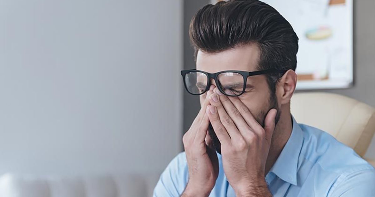 World Retina Day 2022: आंखों के लिए सामान्य नहीं है धुंधलापन और चक्कर ...