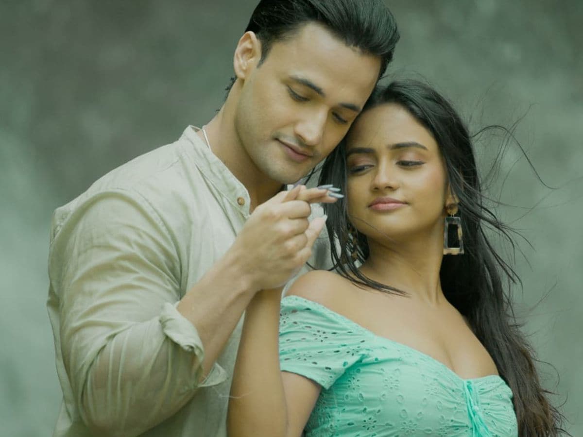 'पहली बारिश में' के साथ वापस लौटे आसिम रियाज, इस बार निशा गुरगैन संग ...