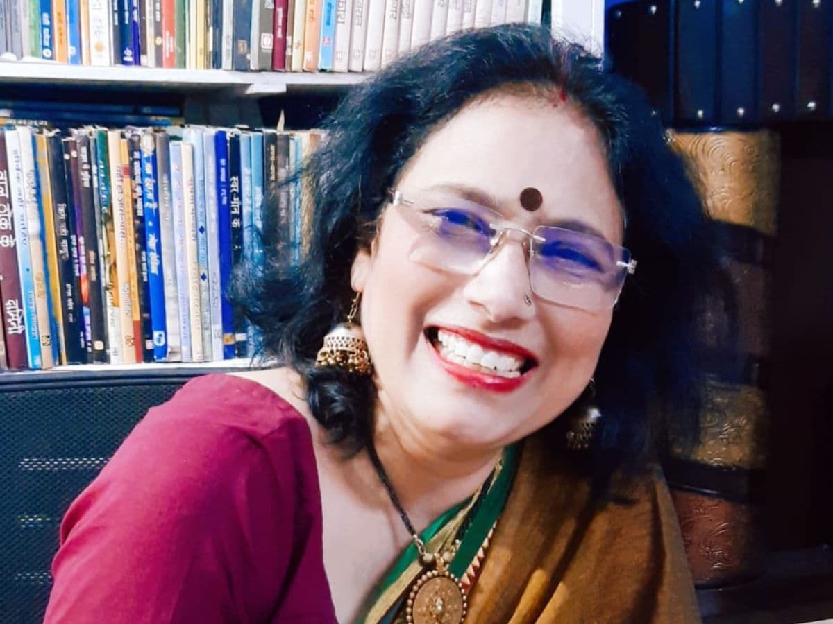 स्कूलों में हिंदी की स्थिति को बयां करती अलका सिन्हा की कहानी ''फादर ऑन ...