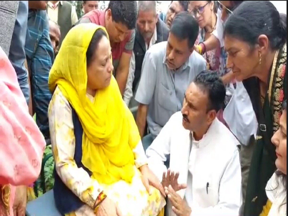 कांग्रेस में टिकट की जंग हुई तेज, हॉली लॉज पहुंचने लगे नेता, दलबल के ...