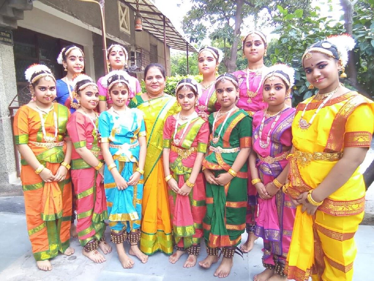 श्री अयप्‍पा मंदिर में आयोजित नवरात्र उत्‍सव में बच्‍चों के नृत्‍य ने ...