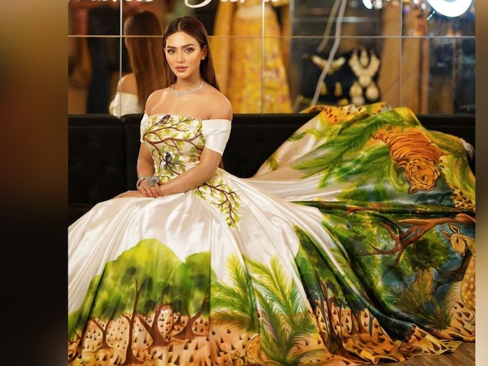 PHOTOS: नेचर प्रिंटेड गाउन पहन लाइमलाइट में आईं एक्ट्रेस नुसरत, ड्रेस ...