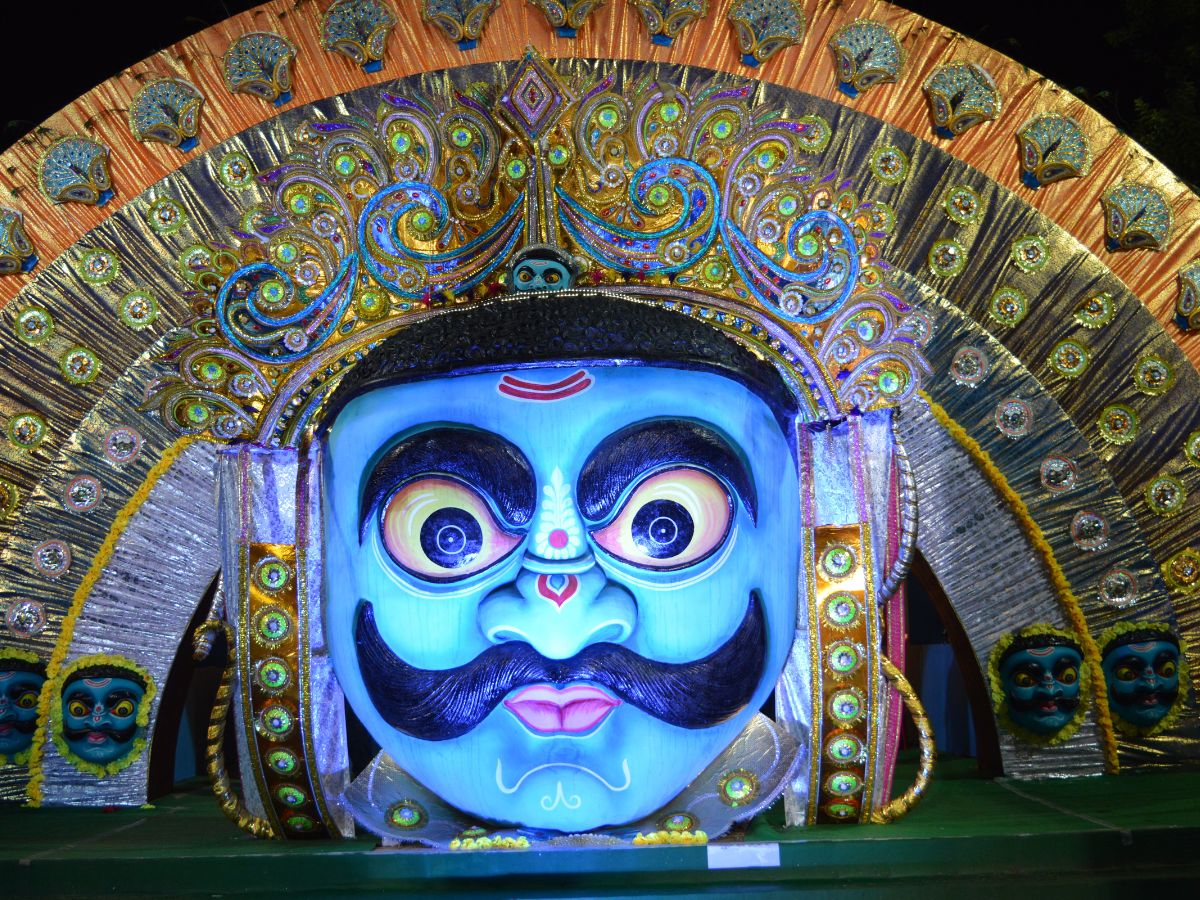 Diwali 2022: श्रीलंका के इस जंगल में है रावण की गुफा, जानें दिखता कैसा ...