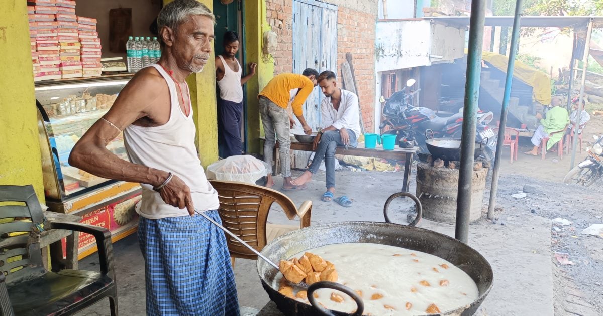 बिहार का लजीज खुरमा, धीमी आंच पर पकी यह मिठाई नहीं खाई तो फिर चूक गए आप ...