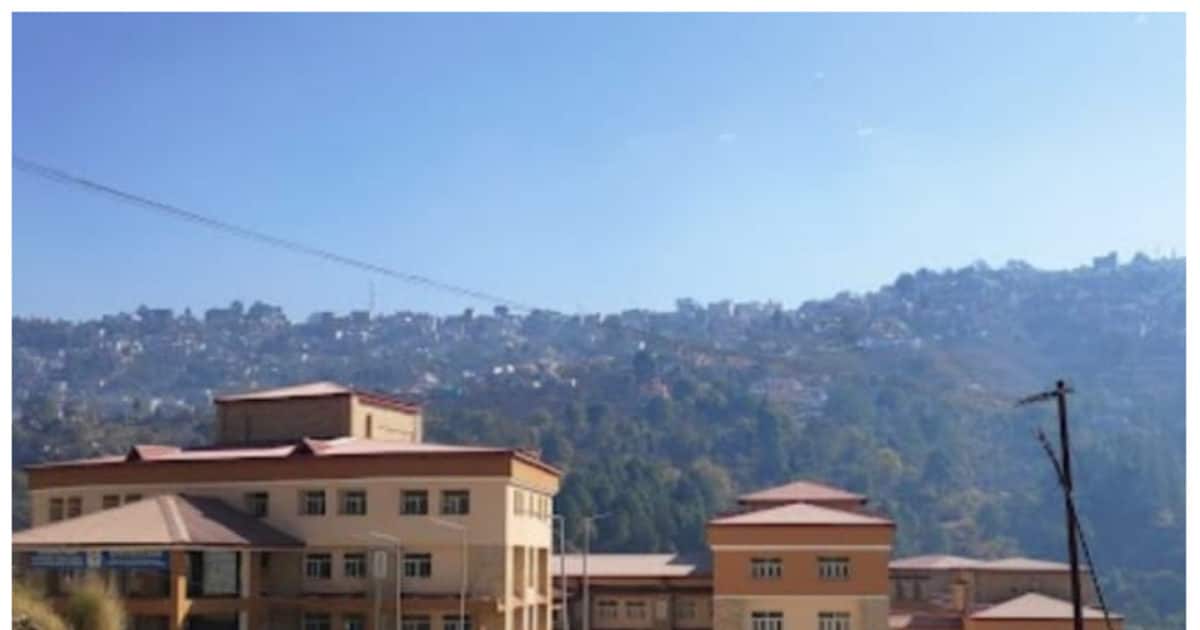 अल्मोड़ा मेडिकल कालेज में 60% डॉक्टरों की कमी, NMC के दौरे को लेकर सता ...