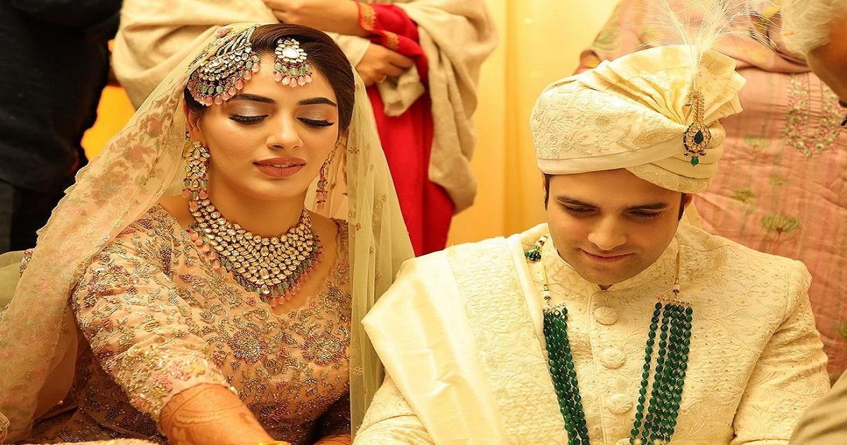 Photos: शादी के बाद 'रोमांटिक होनीमून' पर निकले IAS अफसर अतहर और मेहरीन ...