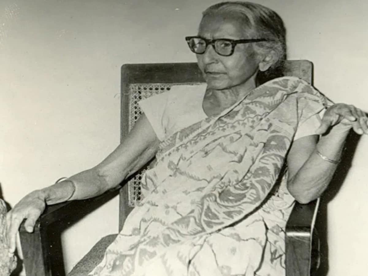 Durga Bhabhi B’day: भगत सिंह से चंद्रशेखर आजाद, सबकी मदद की थी दुर्गा भाभी ने - durga bhabhi ...