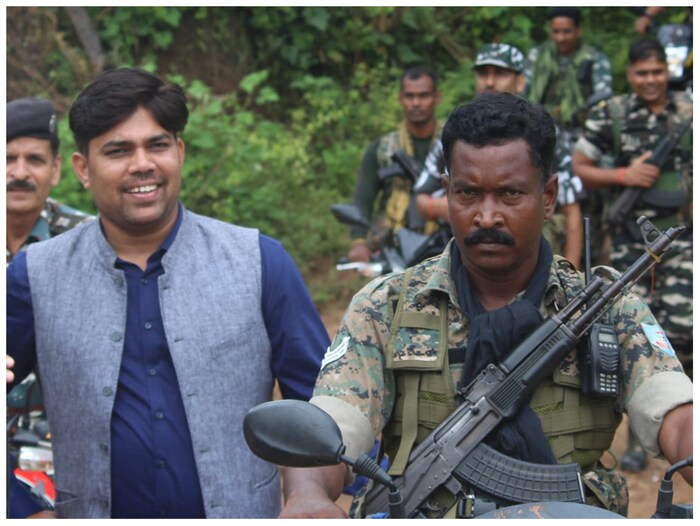 Success Story: सड़क पर चूड़ियां बेचने वाला कैसे बना IAS ऑफिसर? जानिए ...