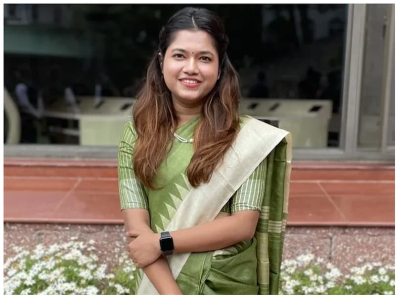 Success Story: 22 साल की उम्र में बनीं IAS, सिमी करन ने एक ही साल में ...