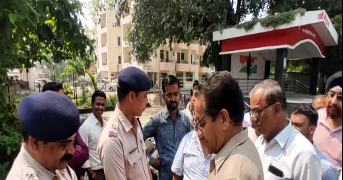 Chhattisgarh: धमतरी के सेंट मेरी स्कूल की परीक्षा में देवी-देवताओं का ...