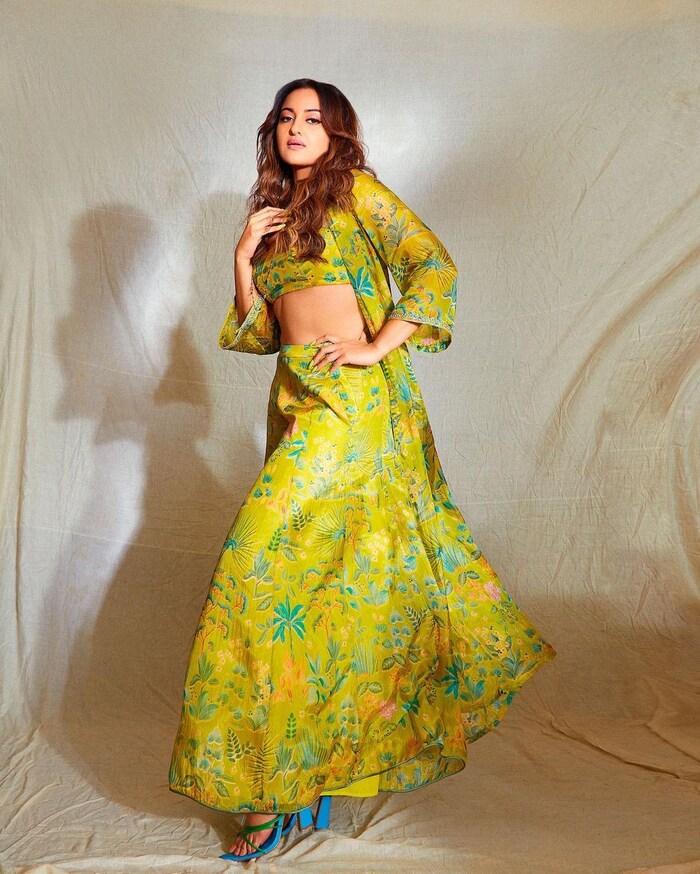 Sonakshi Sinha Photo: नई तस्वीरों में काफी स्टाइलिश लगीं सोनाक्षी ...