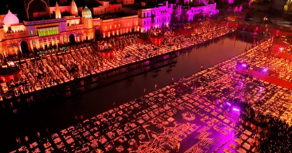 PHOTOS: अयोध्या का भव्य दीपोत्सव, भगवान राम की धुन में रंगी जन्मभूमि ...