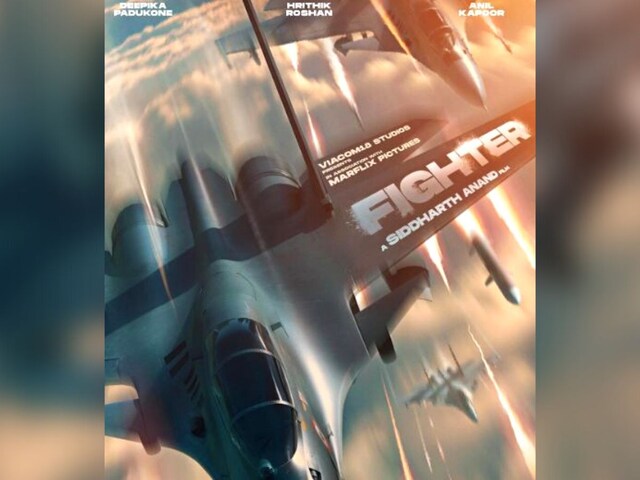 Fighter Poster: ऋतिक रोशन की 'फाइटर' की पहली झलक, पोस्टर के साथ ही ...