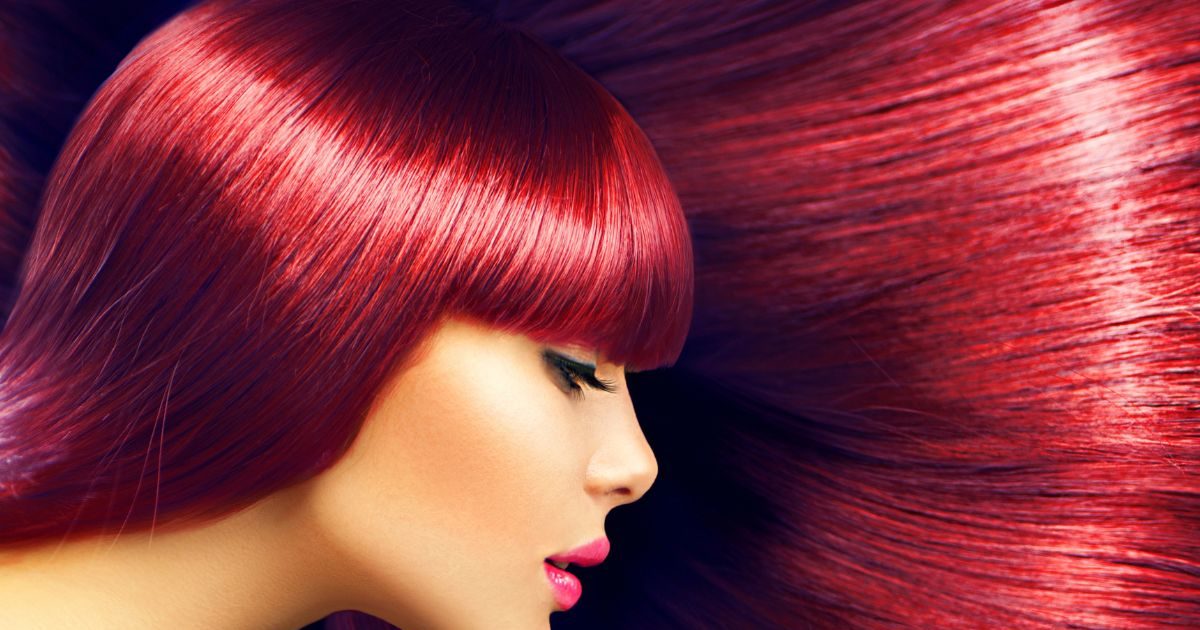 बालों को देना है बरगंडी कलर, तो केमिकल कलर की जगह इन नेचुरल चीजों का ...