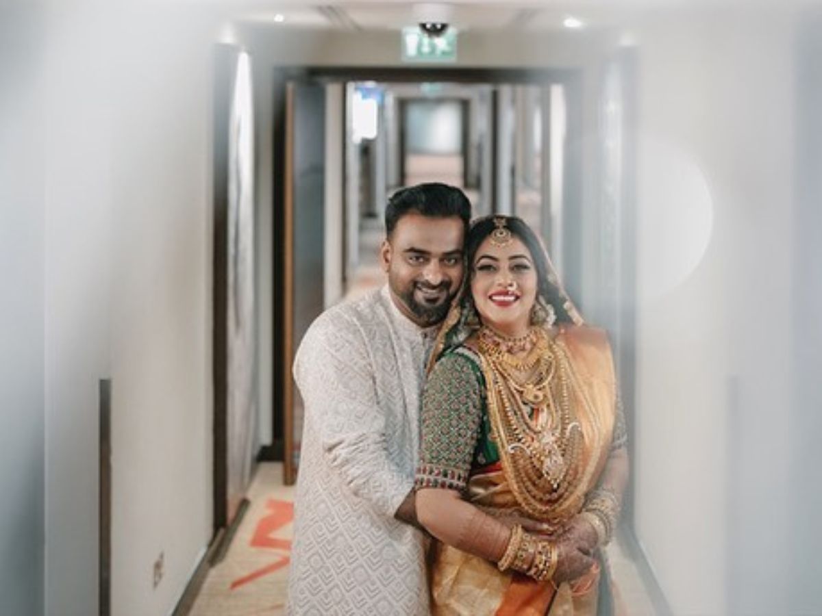 तमिल एक्ट्रेस पूर्णा ने दुबई में गुपचुप तरीके से रचाई शादी, VIRAL PIC ...